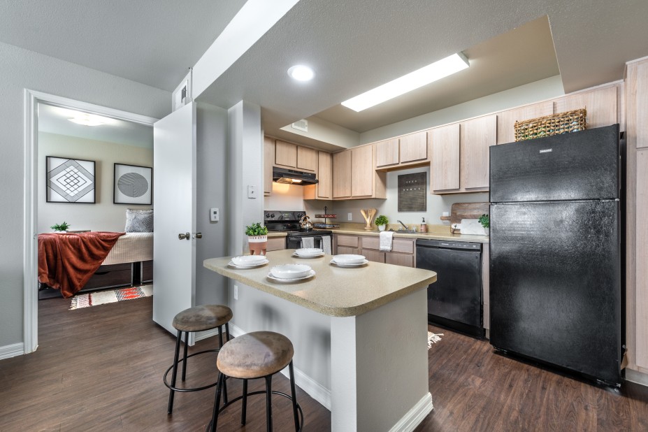University Forest - Student Apartments Near University of Houston