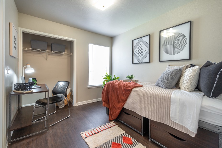 University Forest - Student Apartments Near University of Houston